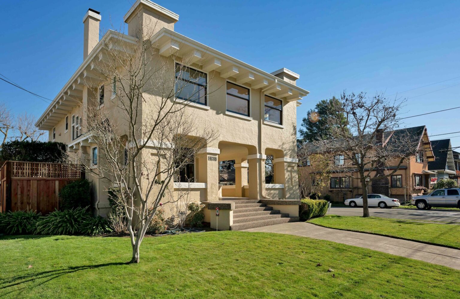 What Makes a Modern Craftsman House? - Saikley Architects